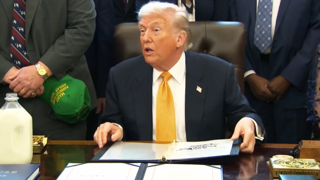 TT. Trump: Chưa có ý định sa thải Chủ tịch Fed dù ông Powell đang bị ...